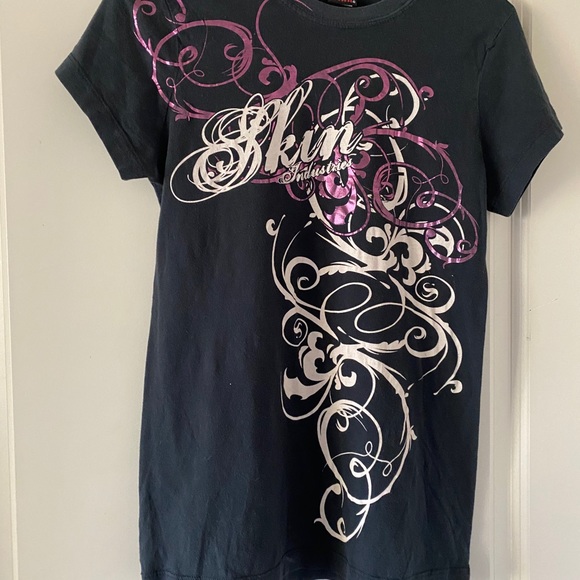 Skin Industries Girl Logo